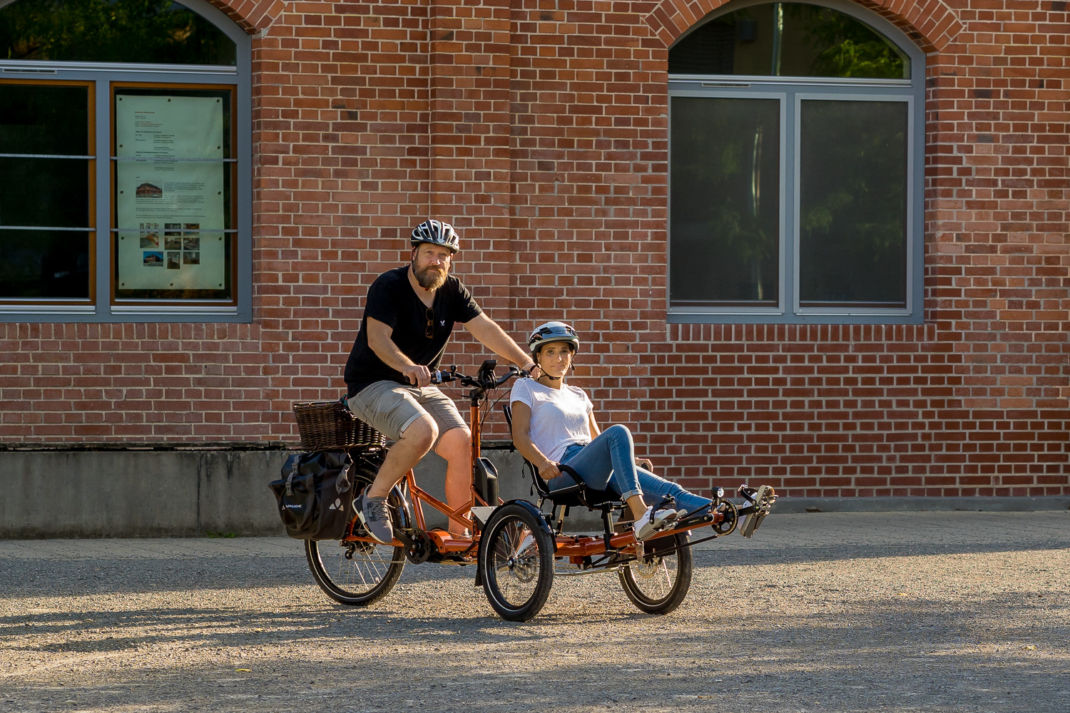 Location essai vélos adaptés, tricycles adulte, tandems et handbikes